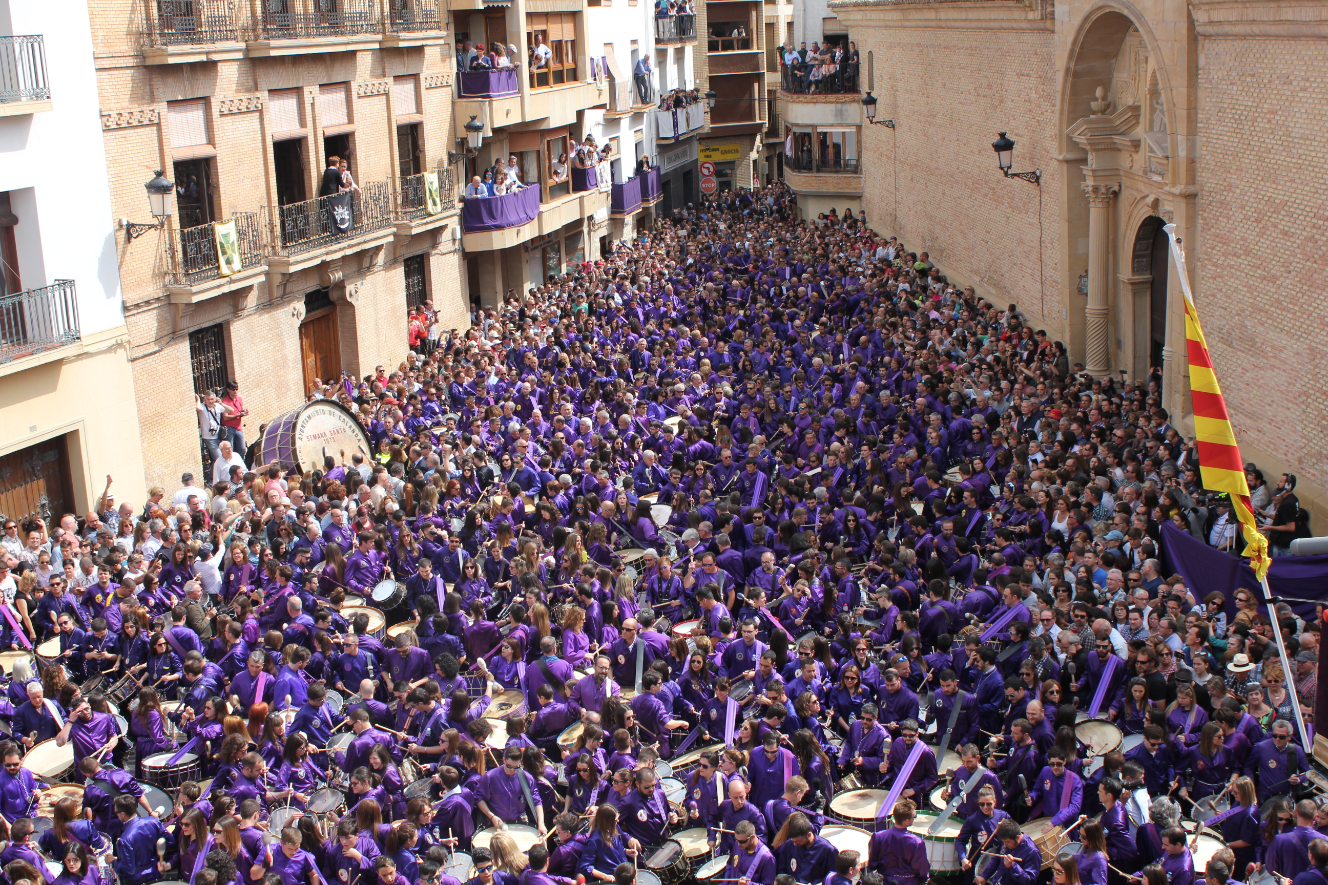 Rompida de la Hora de Calanda en 1974 – Cofradía Jesús Nazareno de Calanda